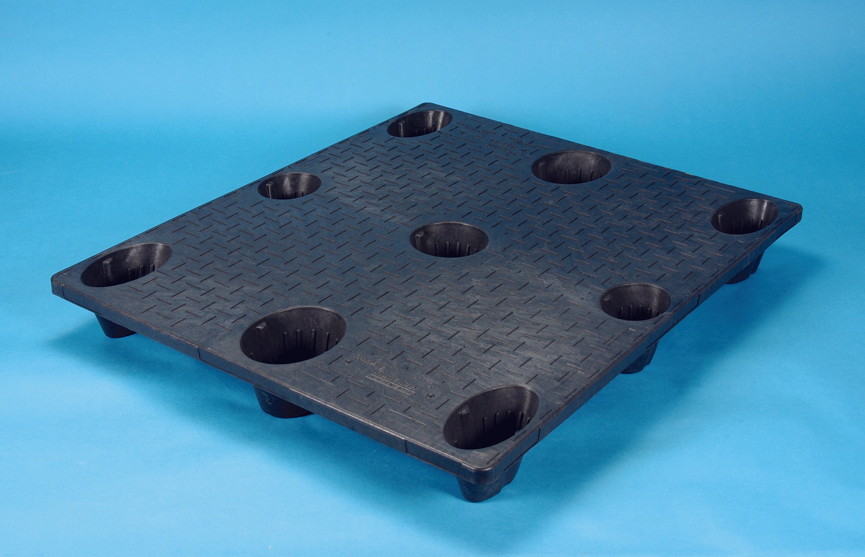 Plastic Pallet – Frontier Paper & Packaging